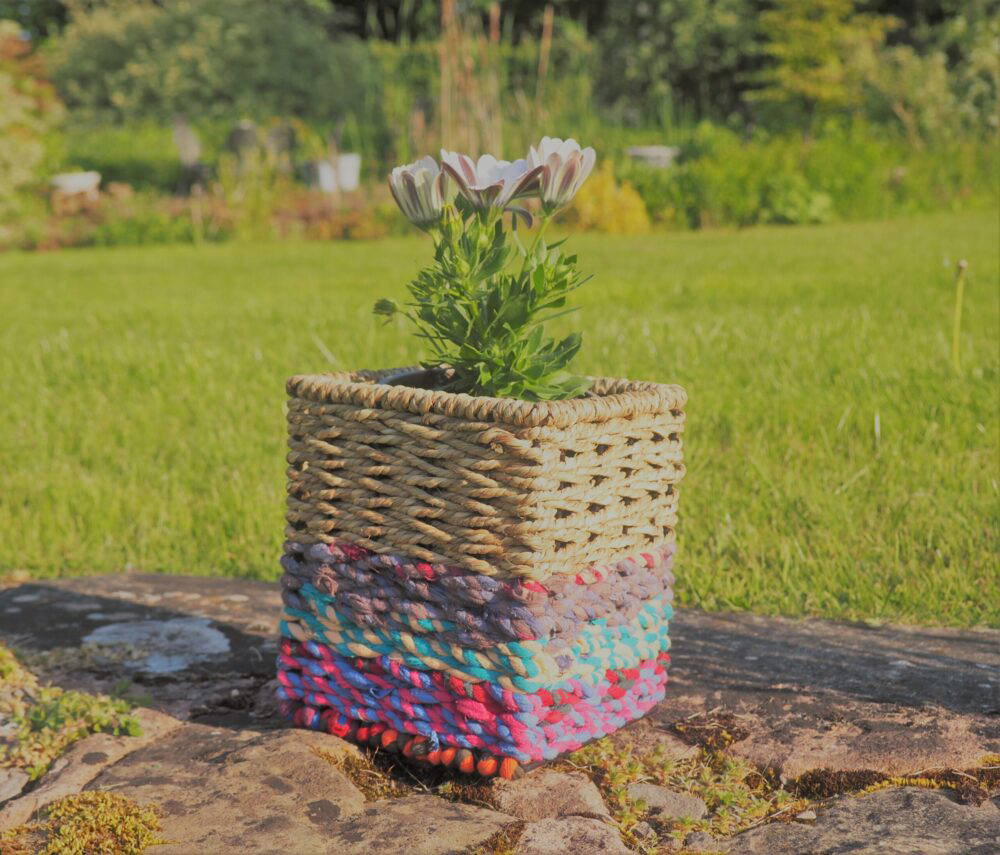Munja And Reclaimed Sari Fabric Planter – Small - Jardinopia Ltd