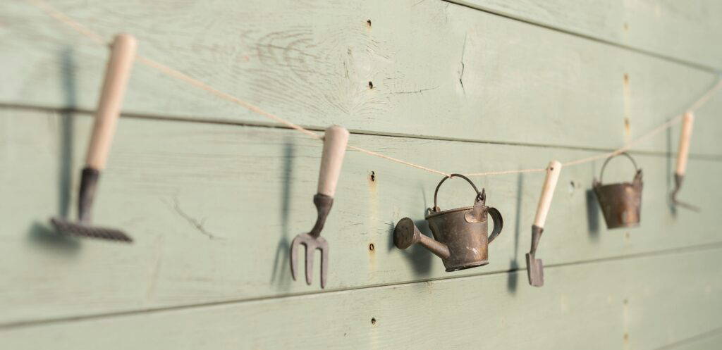 Decorative Handmade Garden Tool Garland - Jardinopia Ltd