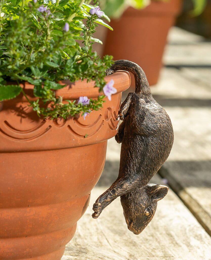 Antique Bronze Coloured Mouse Pot Buddy Plant Pot Hanger – Jardinopia Ltd