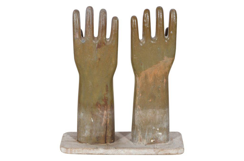 Antique Indian Wooden Glove Molds On Stand - Jardinopia Ltd