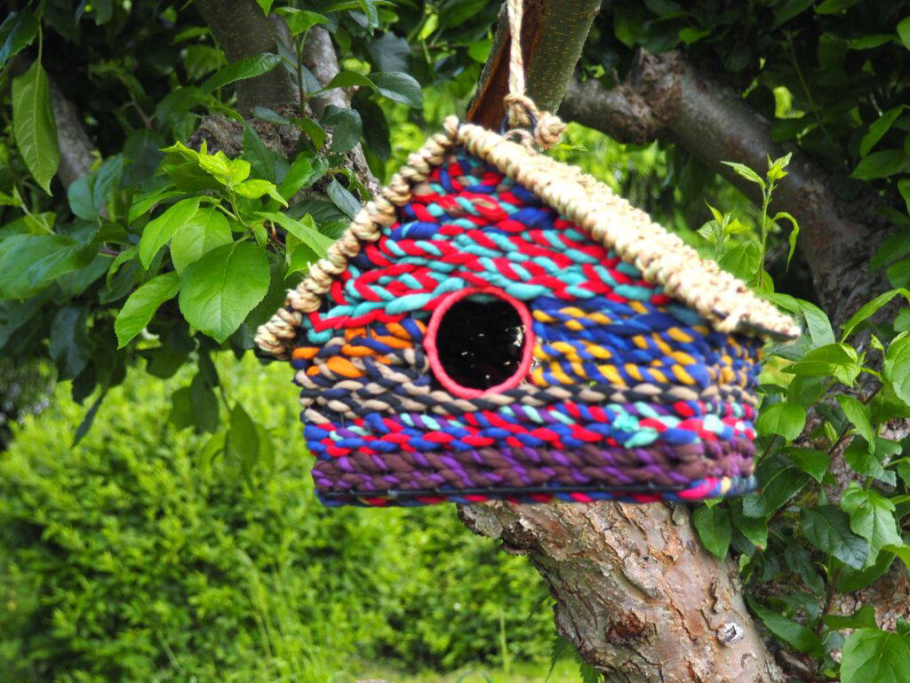 Munja And Reclaimed Sari Fabric Bird House – Jardinopia Ltd
