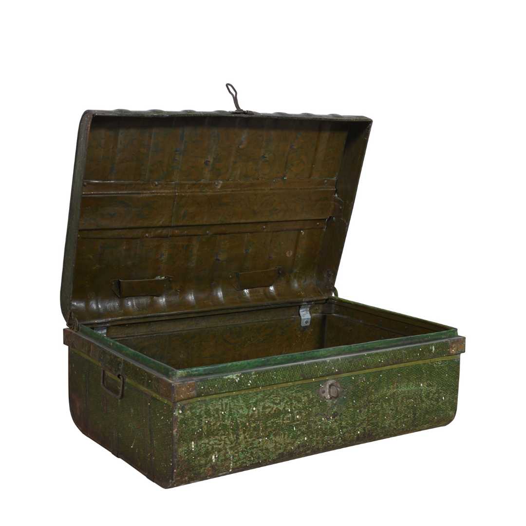 vintage moss green indian iron trunk - Jardinopia Ltd